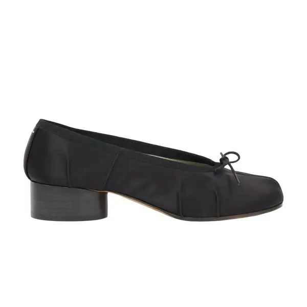 MAISON MARGIELA Tabi Ballerina - Black