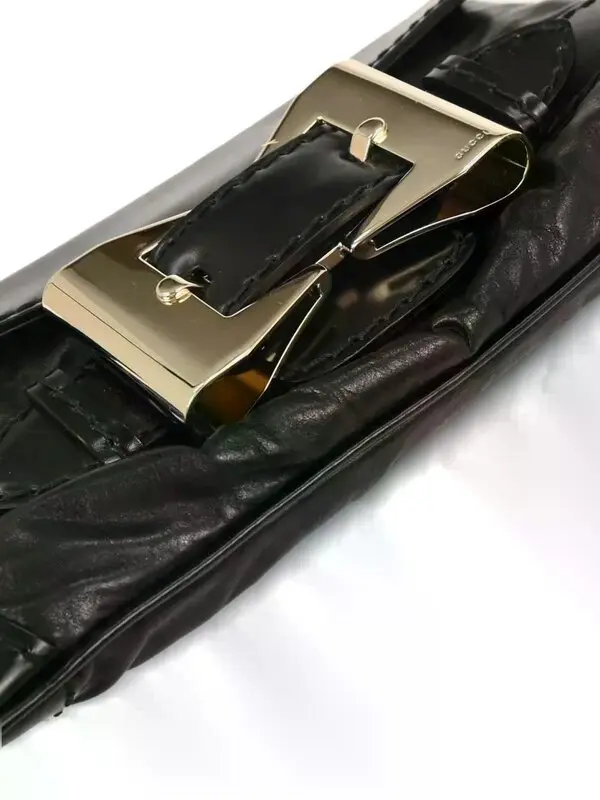 Gucci 1990s-2000s Queen Chain Leather Shoulder Bag