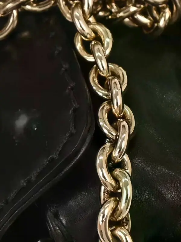 Gucci 1990s-2000s Queen Chain Leather Shoulder Bag