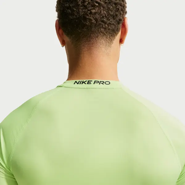 Nike Pro Dri-fit Tight Short-sleeve Fitness Top