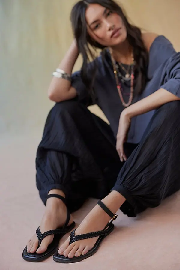 Free People Waverly Whipstitch Thong Sandals - Black Tide