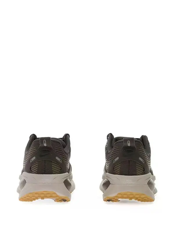 Nike Vomero 18 Sneakers