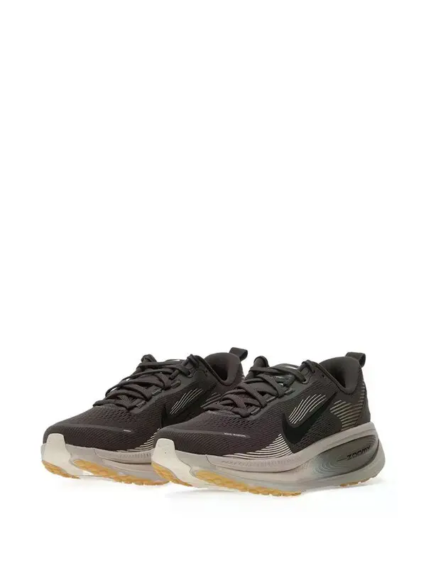 Nike Vomero 18 Sneakers - Brown