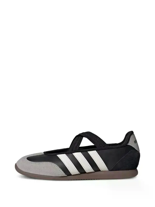 Adidas Bareda Sneakerinas
