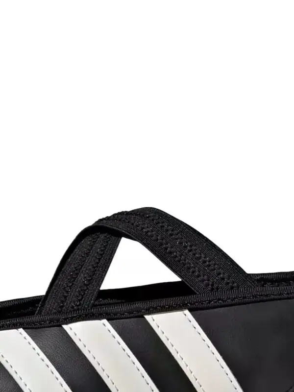 Adidas Bareda Sneakerinas