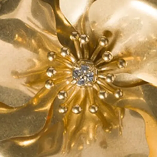 Miu Miu Floral Drop Clip-on Earrings - Metallic