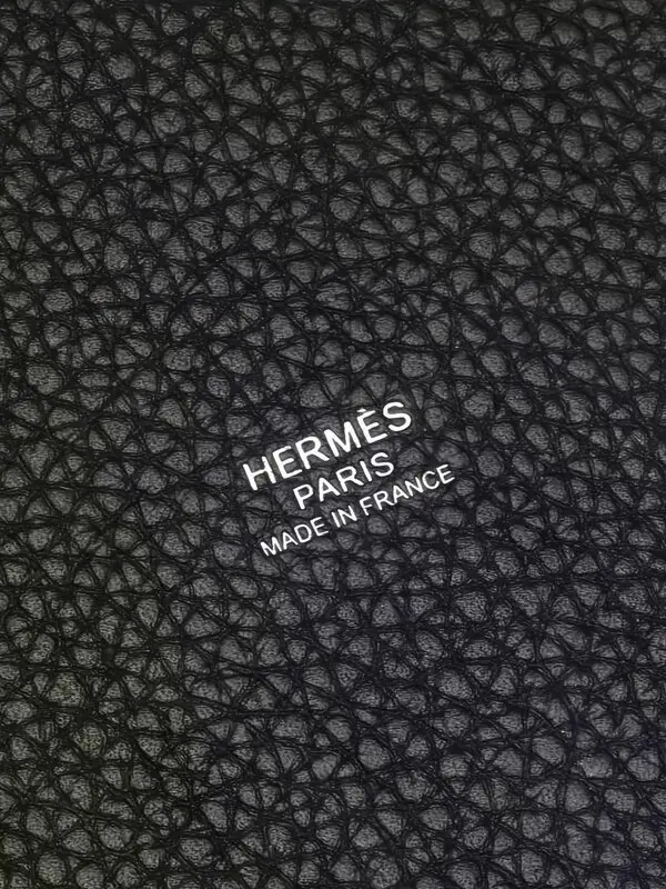 Hermès 2023 Leather Handbag With Lock