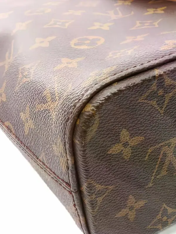 LOUIS VUITTON 2000s Luco Monogram Tote Bag