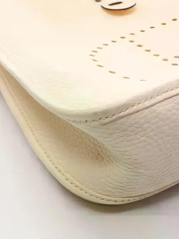 Hermès 2021 Evelyne Iii Pm Shoulder Bag - Neutrals