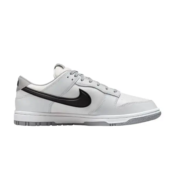 Nike Dunk Low Sneakers