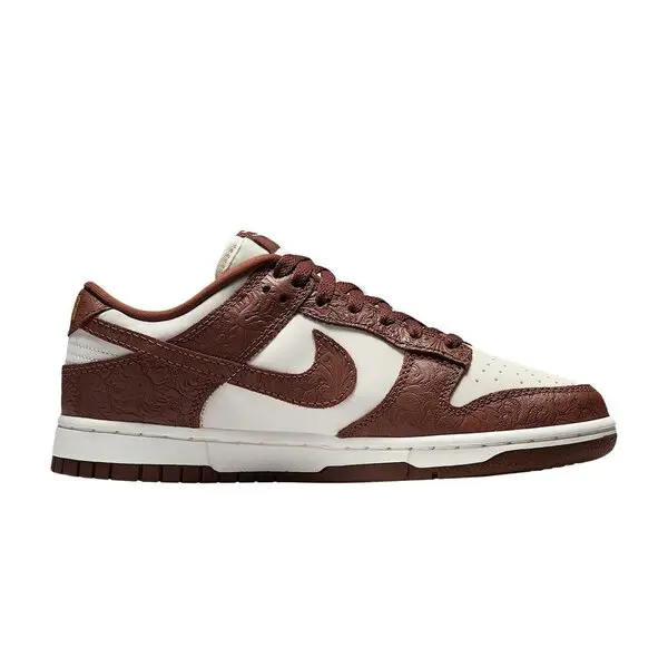 Nike Wmns Dunk Low Sneakers
