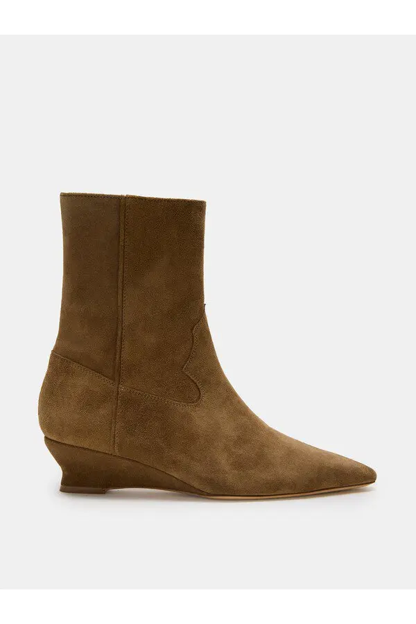 Le Monde Beryl Camille Suede Boots