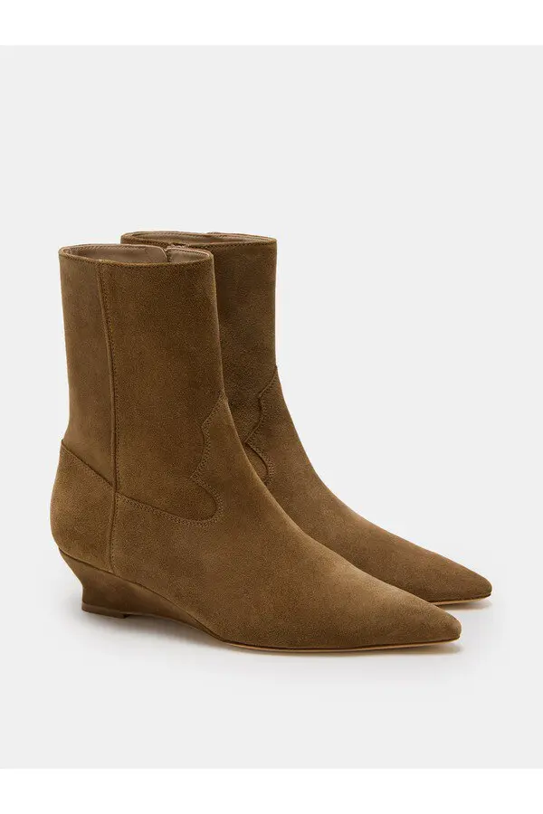 Le Monde Beryl Camille Suede Boots