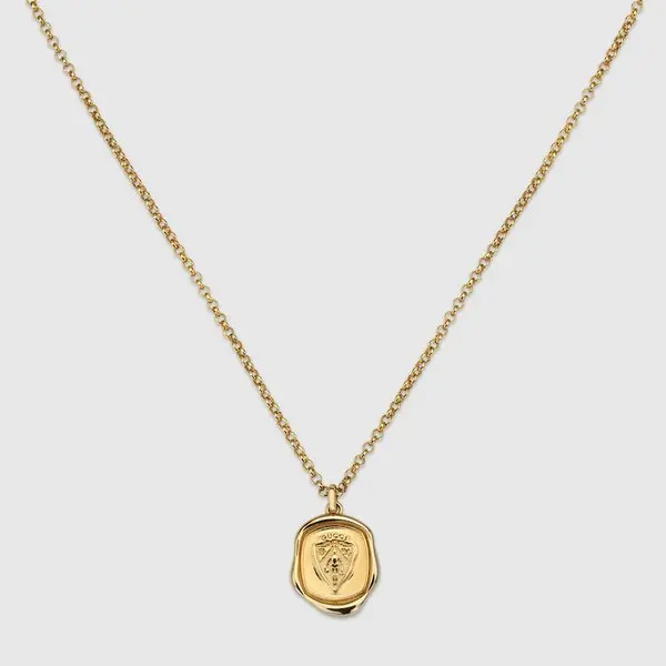 Gucci Crest Pendant Necklace - Gold-toned Metal