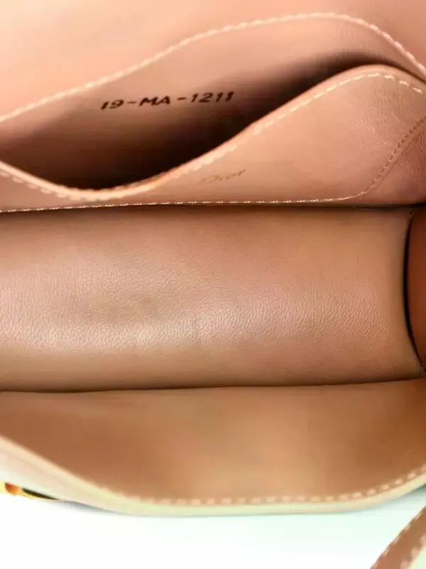 Dior 30 Montaigne Flap Micro Bag Leather - Neutrals
