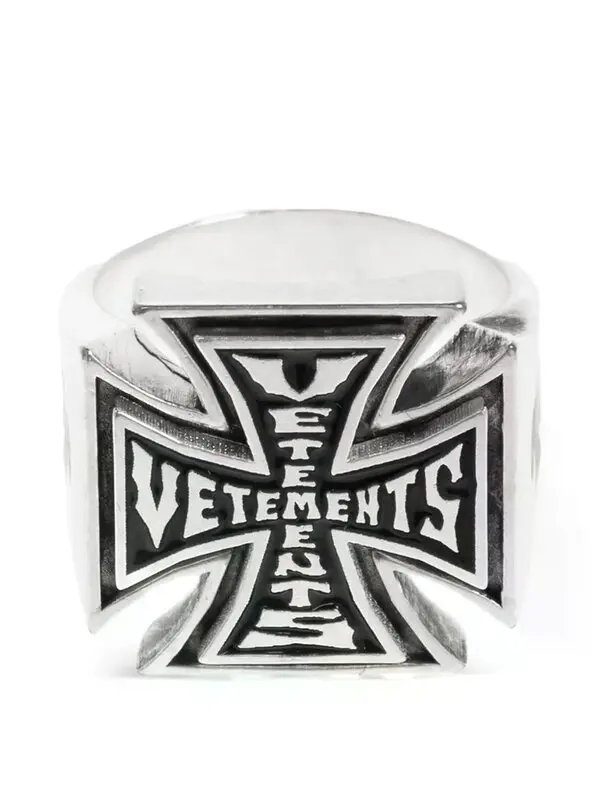 Vetements Cross Signet Ring - Silver