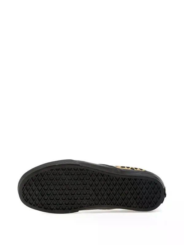 VANS Classic Spotted Print Slip-on Sneakers - Black