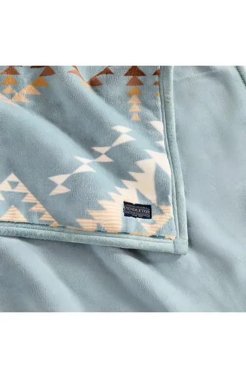 Pendleton Bridge Creek Fleece Throw Blanket