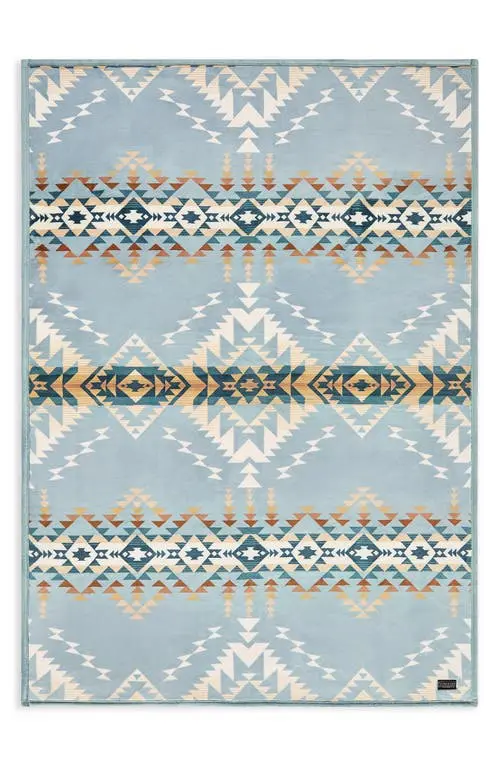 Pendleton Bridge Creek Fleece Throw Blanket