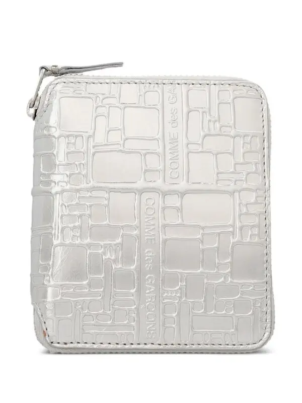 Comme Des Garçons Embossed Logotype Wallet - Metallic