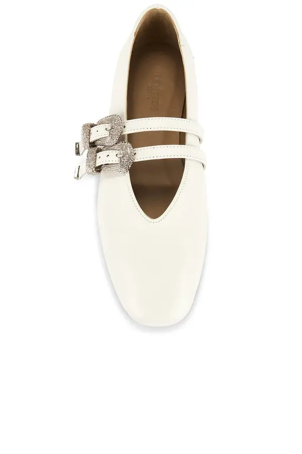 Le Monde Beryl Claudia Western Buckle Ballet Slipper - Ecru