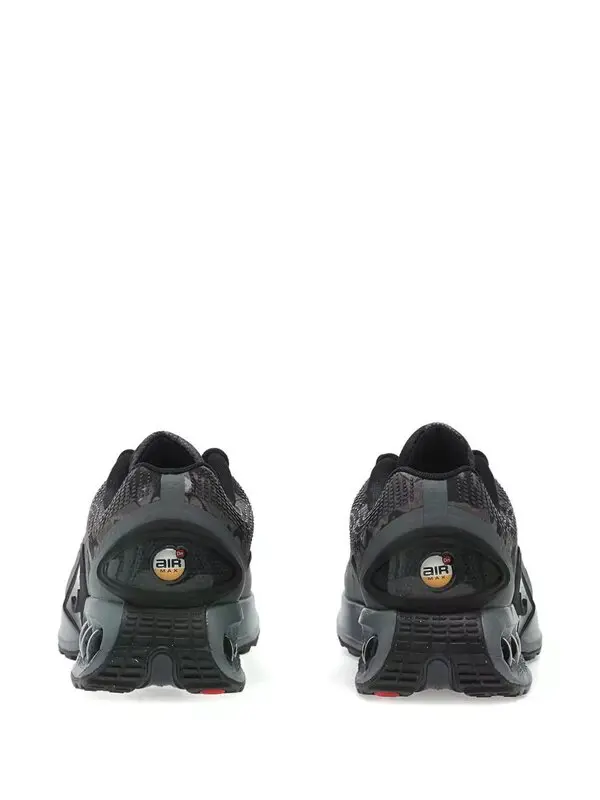Nike Max Dn Nrg Lace-up Sneakers - Grey