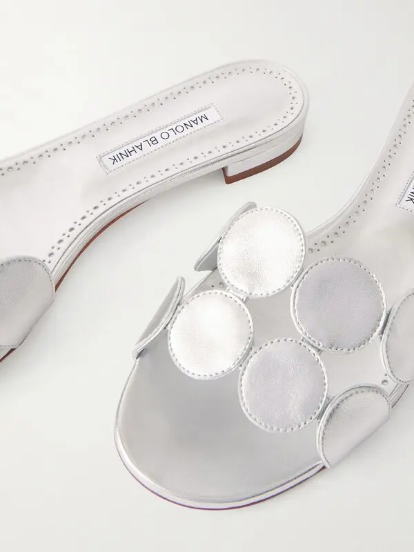 Manolo Blahnik Haribalmu 10 Metallic Leather Slides - Silver