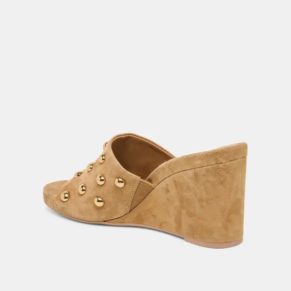 DOLCEVITA Holta Stud Wedges