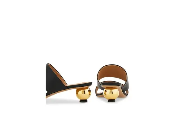 FERRAGAMO Leather Bauble Heel Sandals - Nero