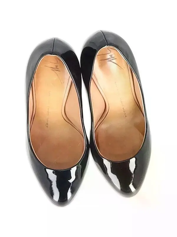GIUSEPPE ZANOTTI Round-toe Pumps
