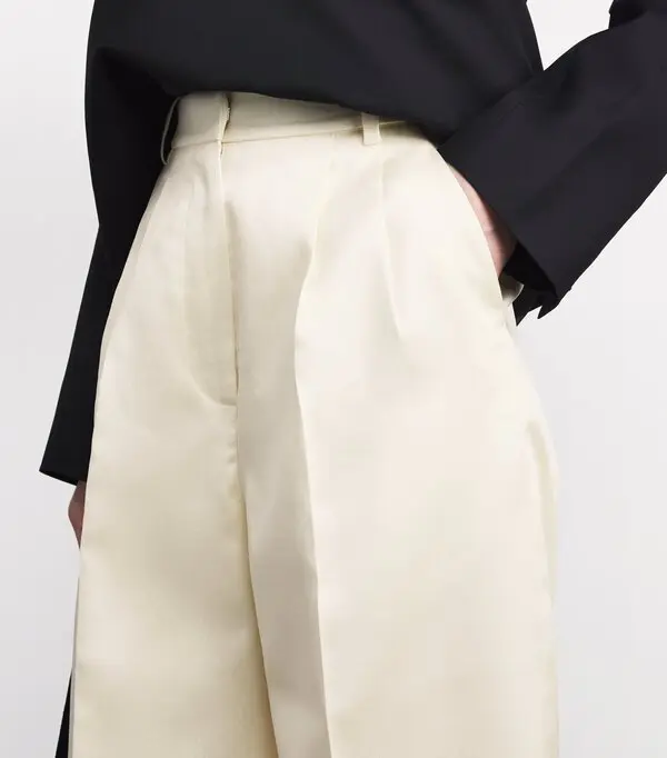 VORANIDA Pleated Wide-leg Trousers