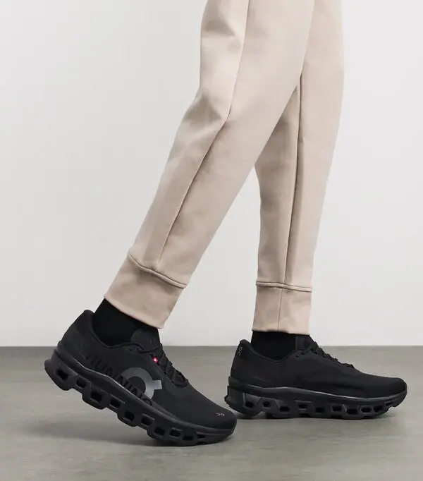 On Cloudmonster 1 Trainers - Black