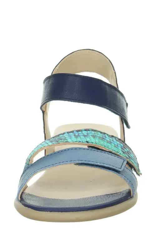 Think! Kamaa Sandal