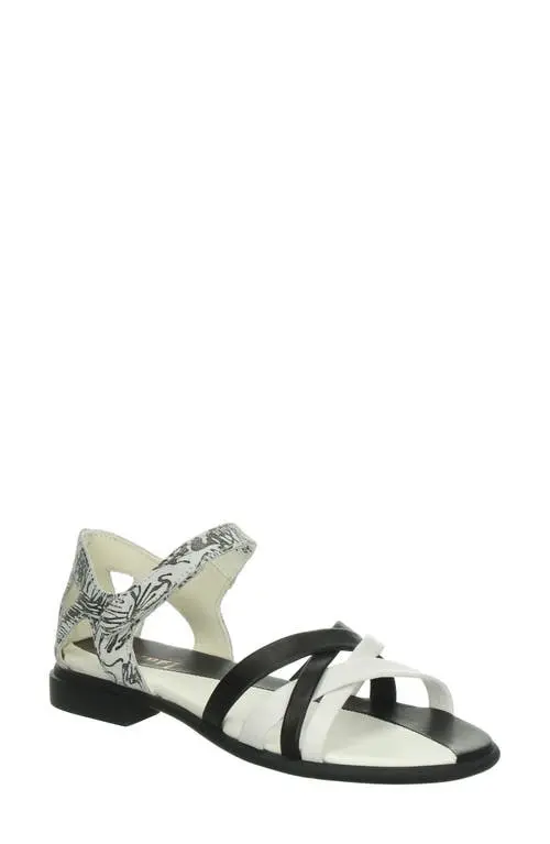 Think! Kamaa Strappy Sandal