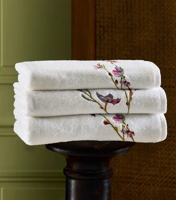 YVES DELORME Floral Gaura Bath Towel