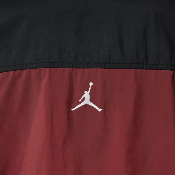JORDAN Brooklyn Woven Long-sleeve Graphic Pullover - Black
