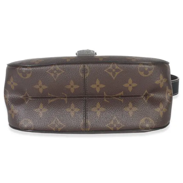LOUIS VUITTON Monogram Canvas Chain It Pm - Brown