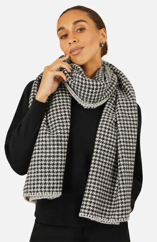 YUMI Dog Tooth Scarf - Black