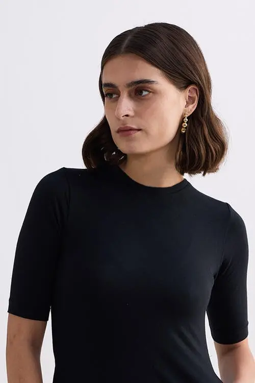 REISTOR High Crew Neck Fitted Midi Dress With Elbow Sleeves - Black