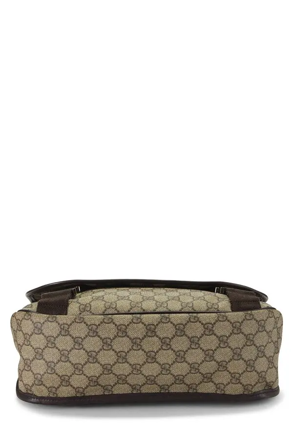 Gucci Gg Supreme Buckle Flap Messenger