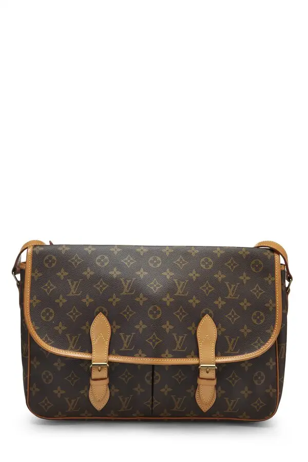 LOUIS VUITTON Monogram Sac Gibeciere