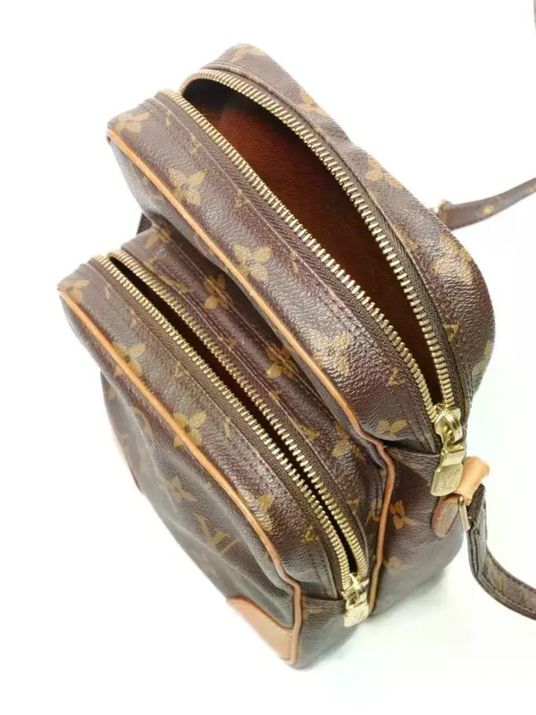 LOUIS VUITTON 2000 Monogram Crossbody Bag