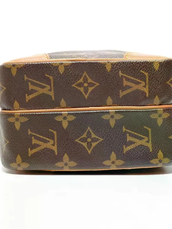 LOUIS VUITTON 2000 Monogram Crossbody Bag