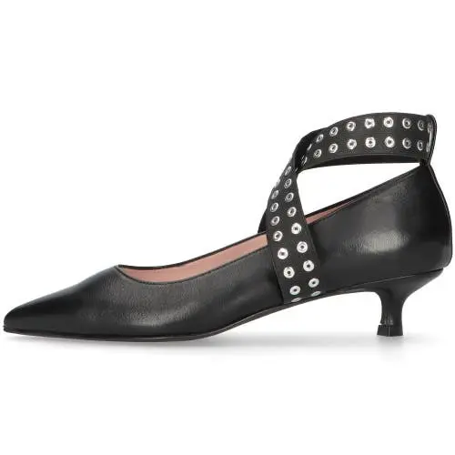 Pretty Ballerinas Pointed Toe Pump With Eyelet Detail