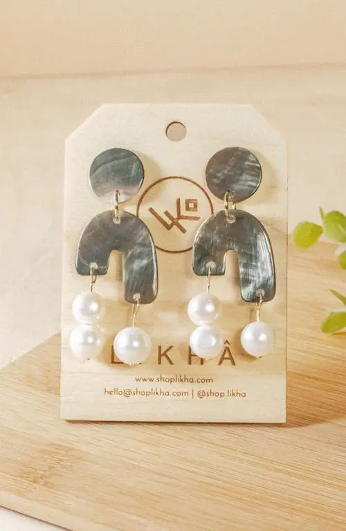 Likhâ Mother-of-pearl Asymmetrical Drop Earrings - Black