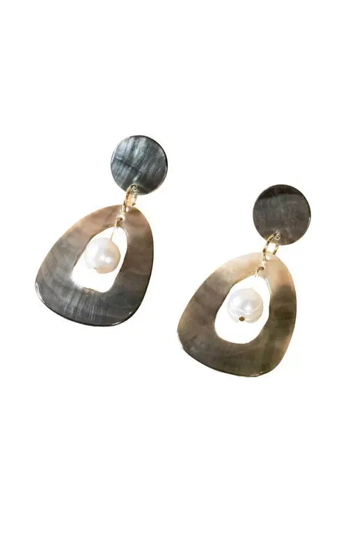 Likhâ Mother-of-pearl And Pearl Earrings - Black