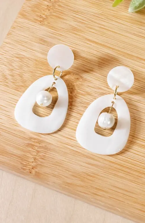 Likhâ Mother-of-pearl And Pearl Earrings - White