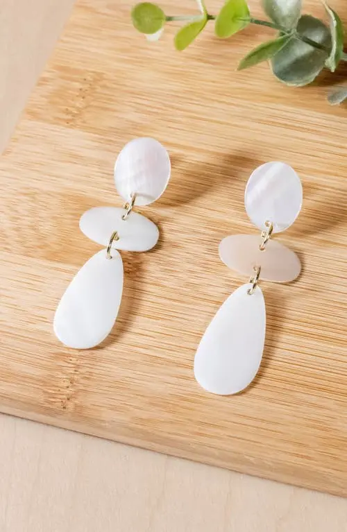 Likhâ Mother-of-pearl Dangle Earrings - White