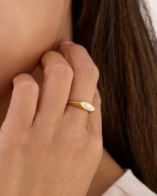SARA PATINO Calla Signet Pearl Ring