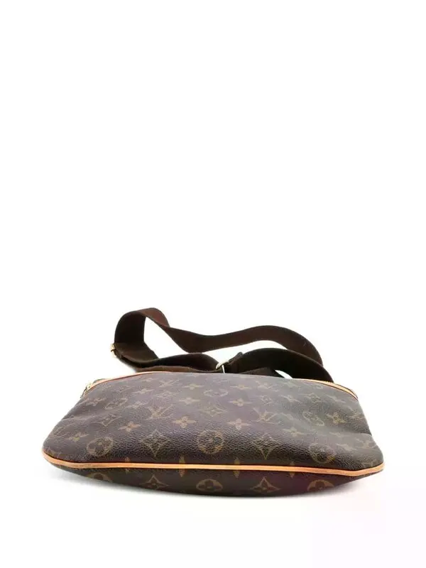 LOUIS VUITTON Bosphore Pochette Monogram Canvas Crossbody Bag - Brown